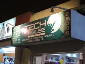Tech House - Casas de Electrónica y Electricidad